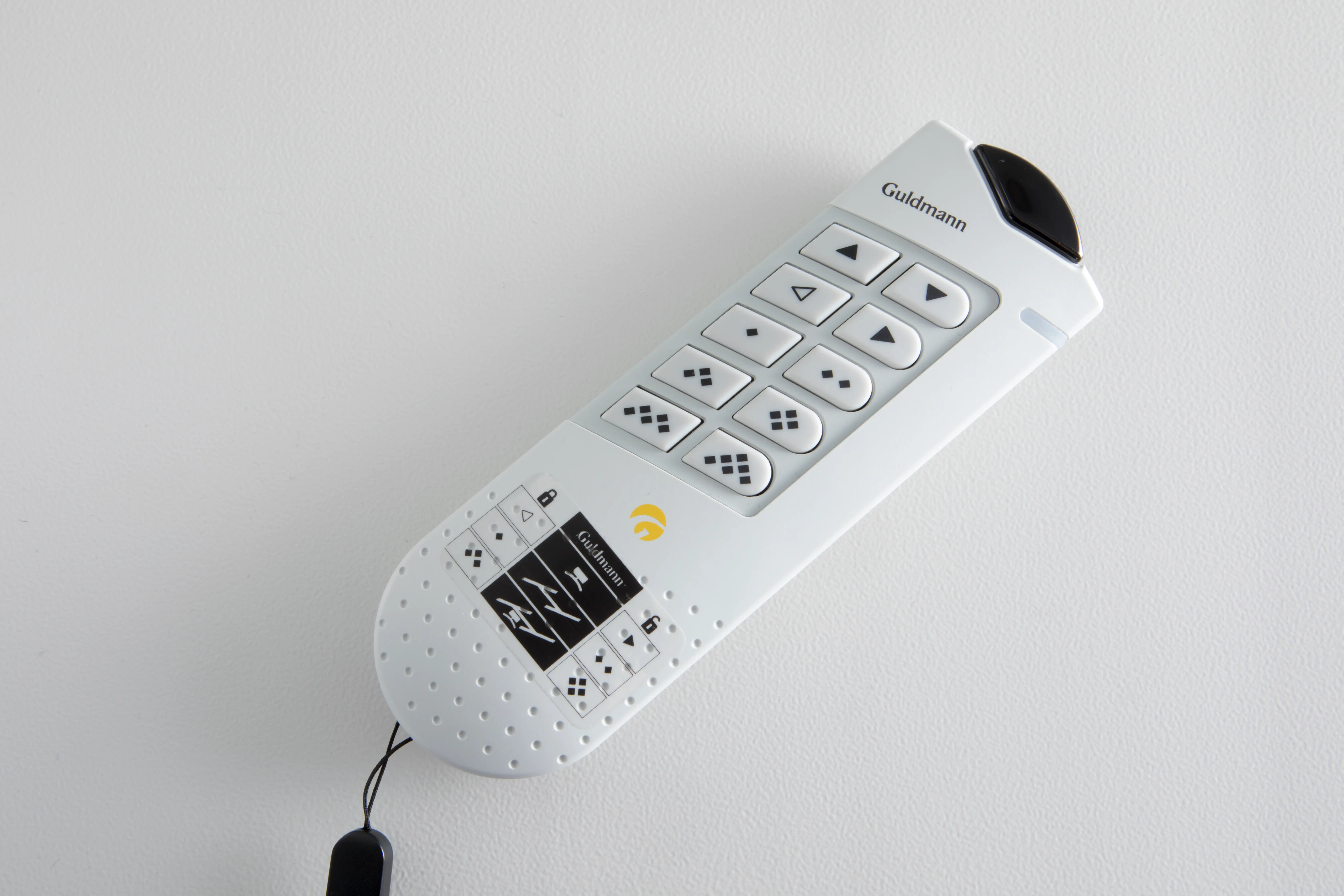 Positioning lock for the retraining and rehabilitation of bed-bound ...